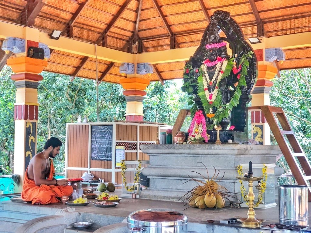 Shree Panchamukhi Anjaneya Temple, Kepu | ಅವ್ಯಕ್ತ ಬುಲೆಟಿನ್ || ICHILAMPADY